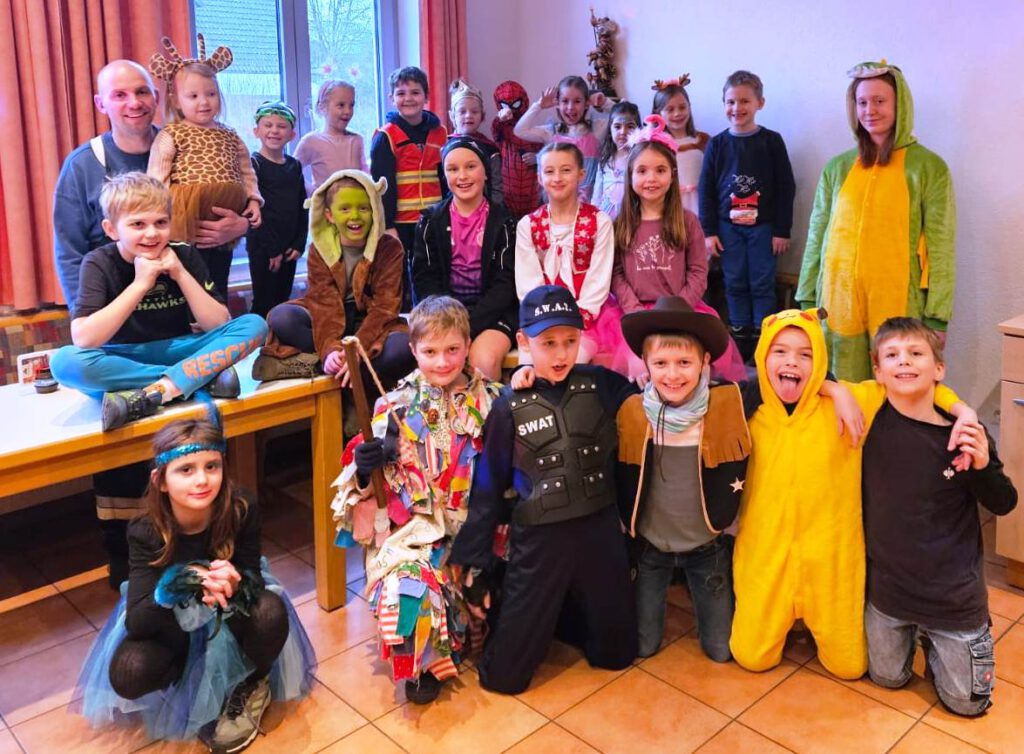 Faschings-Übung der Mühlbach-Kids - Freiwillige Feuerwehr Hofstetten